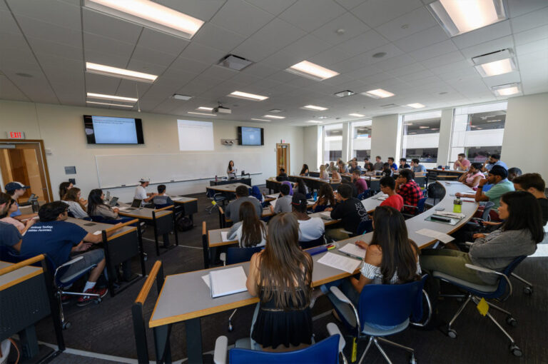 UCONN Acceptance Rate 2024 | University of Connecticut